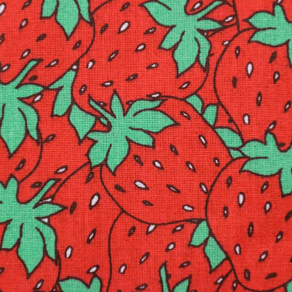 Tecido de Algodão Estampado (Meio Metro) - Morango